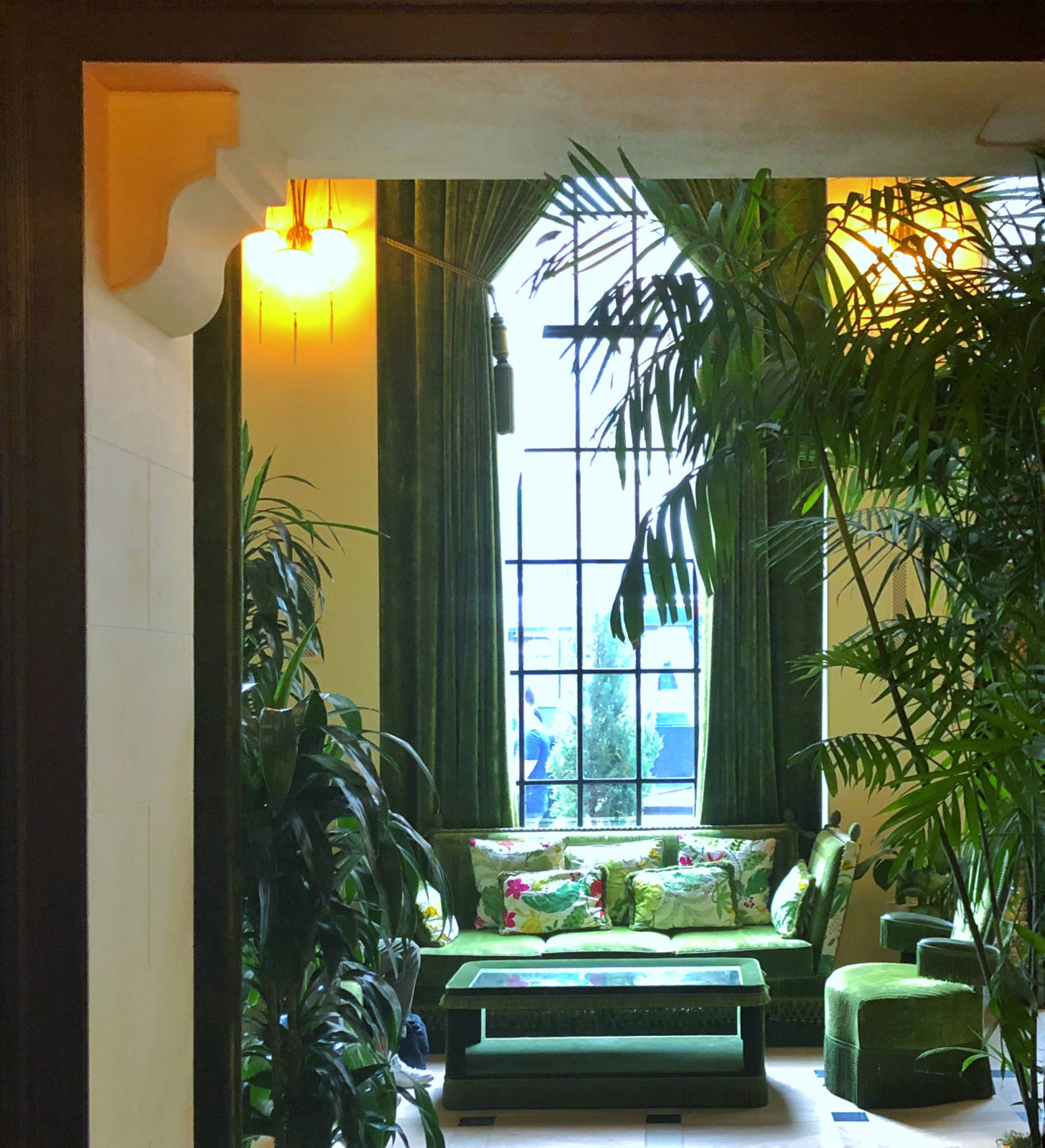 A Scene to be Seen - the New Traditional Interior Design Style - Roam ...